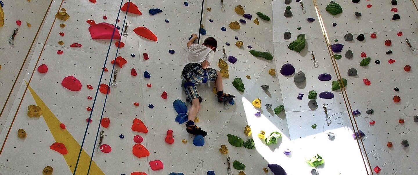 Climbing Monday Night – 161st Hilton Scouts